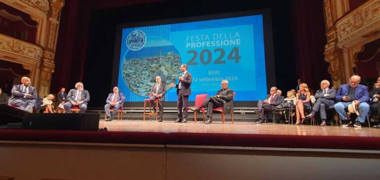 Festa dei medici a Bari: «Aggredirli è un danno per tutti». Emiliano ...